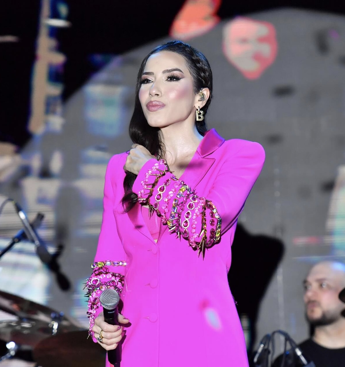 Burcu Güneş'in "Güvendiğim İnsanlar Sırtımdan Vurdu" Açıklaması ...