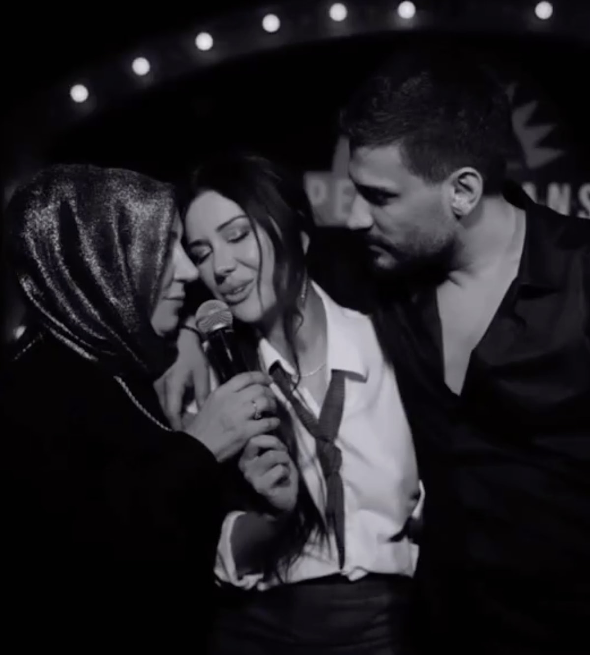 Engin Polat'ın Annesi Şükran Polat 23 Nisan'daki Dilan Polat ...