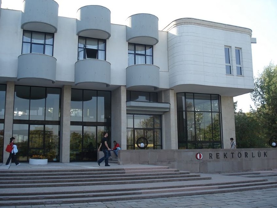 ODTÜ Devrim Stadyumu Israrı: Öğrenciler Eylem Başlattı - Onedio