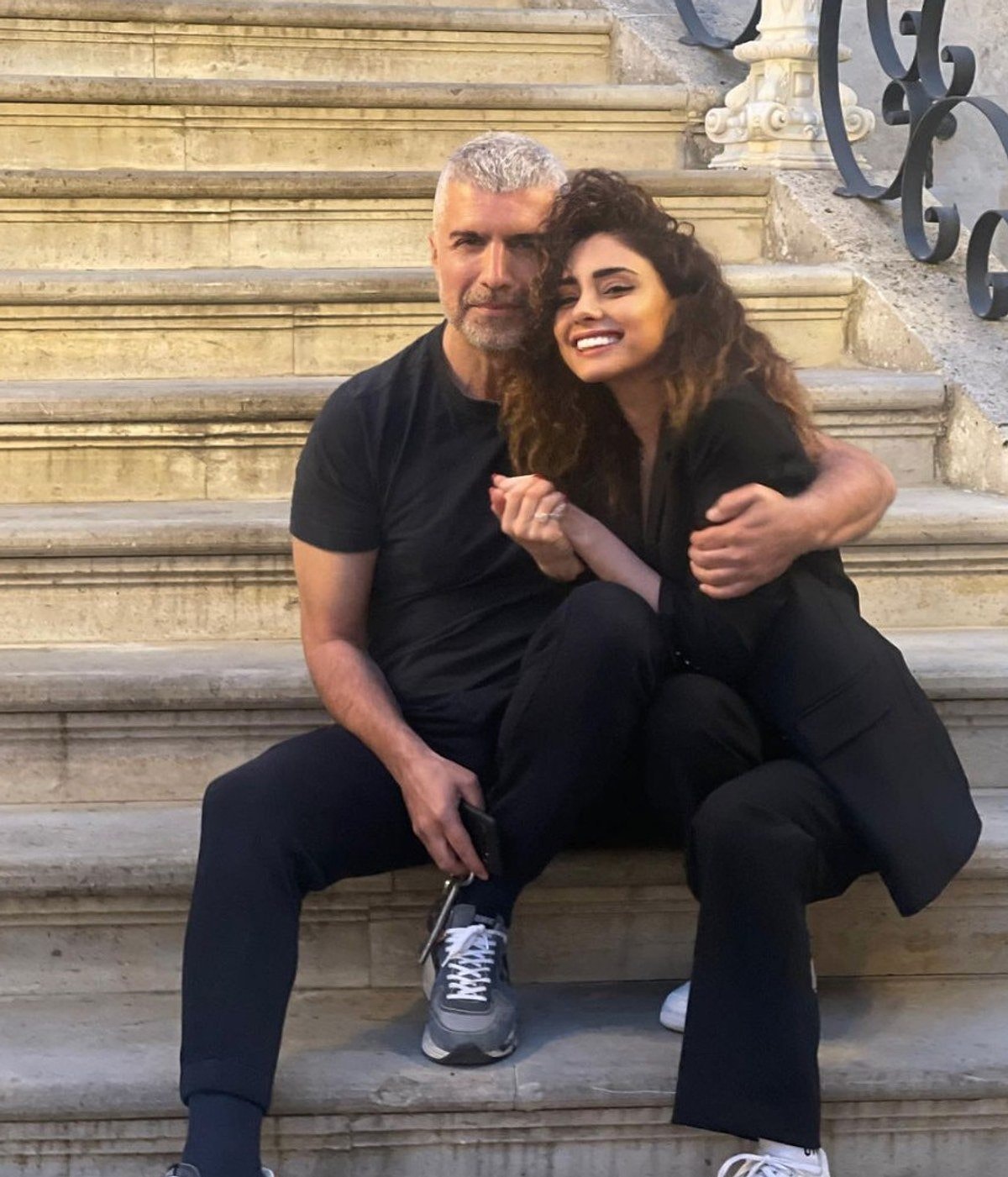 Baba Olmak İçin Yaşlı Olduğunu Söyleyen Özcan Deniz'in Eşi Samar Dadgar ...