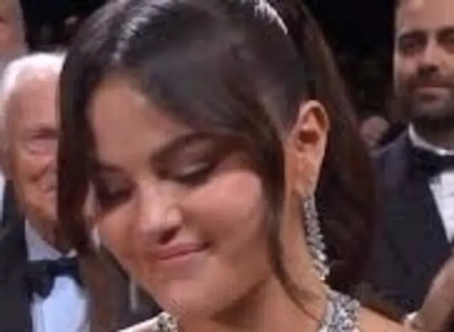 Selena Gomez'in Filmi Cannes'da Tam 9 Dakika Boyunca Alkışlandı! - Onedio