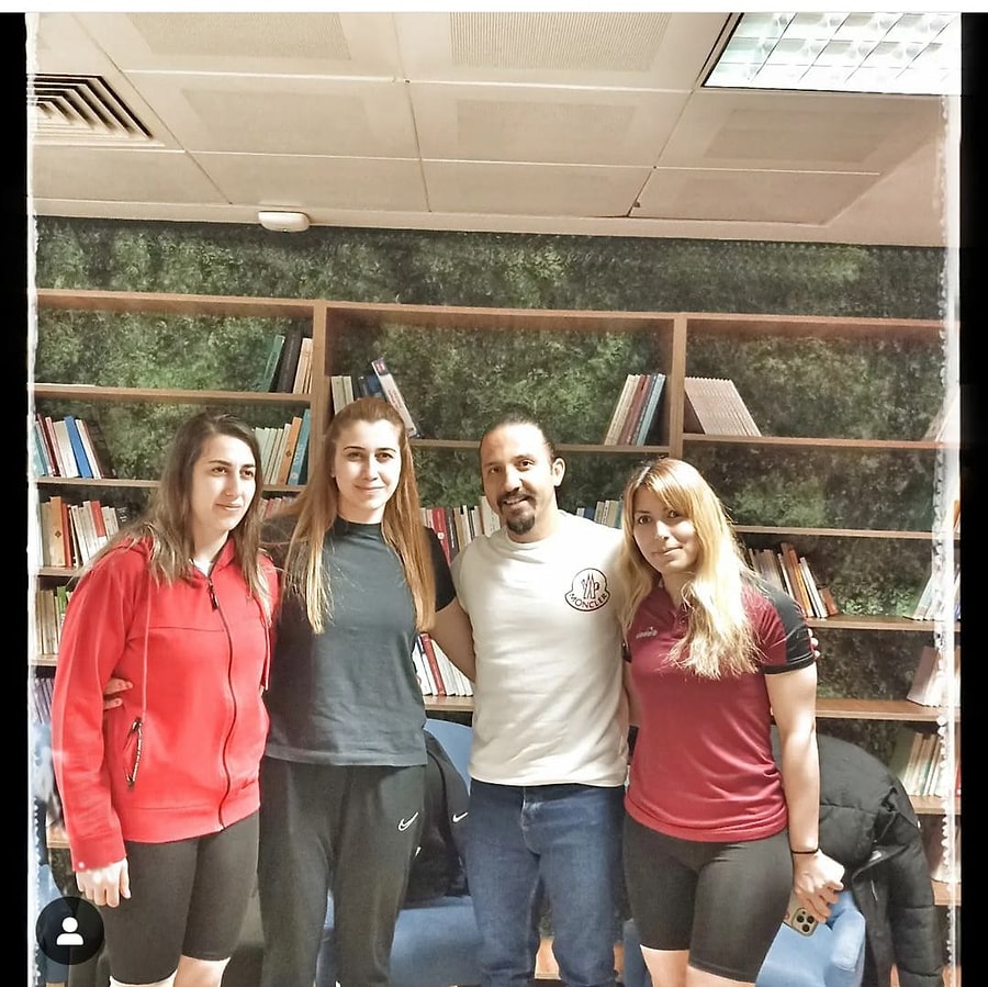 Türkiye Goalball Kadın Milli Takımı Oyuncusu Altın Madalya Sahibi ...