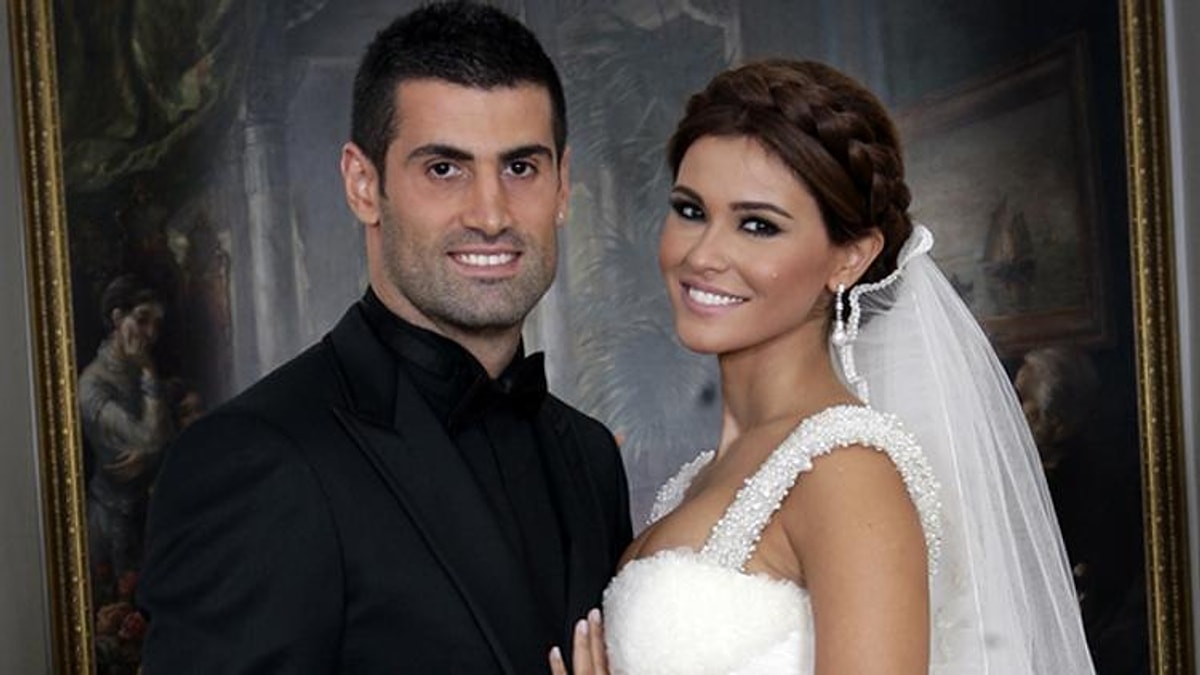 Zeynep Demirel'le Boşanma İddialarını Bir Kez Daha Yalanlayan Volkan ...