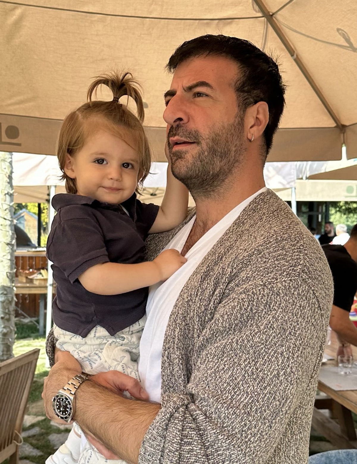 İsmail Demirci ve Hande Soral'ın Oğulları Ali İlk Berber Deneyimi ...