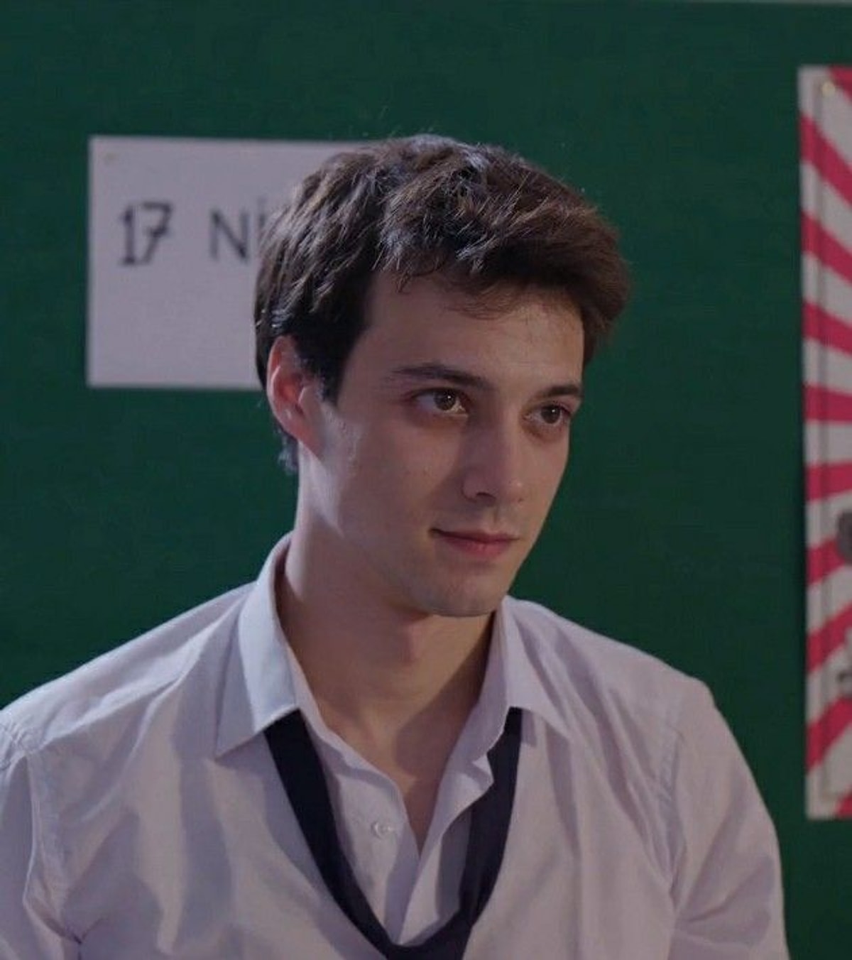 Cüneyd Efendi Yaktın Bizi: Mert Yazıcıoğlu'nun Yeni Havuz Pozları Yine ...