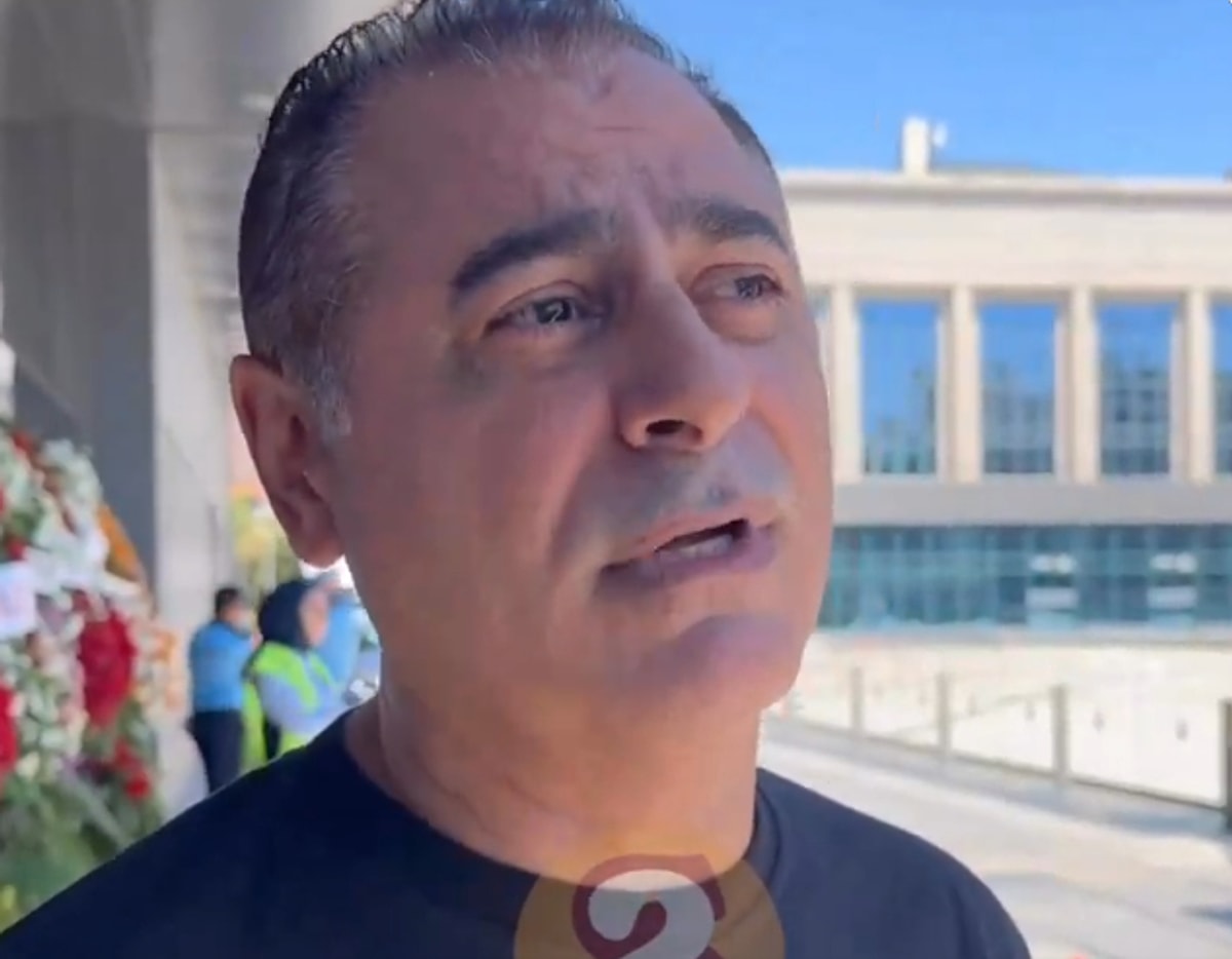 Usta Son Yolculuğuna Uğurlanıyor: Cenazede Görüntülenen Dost Elver ...