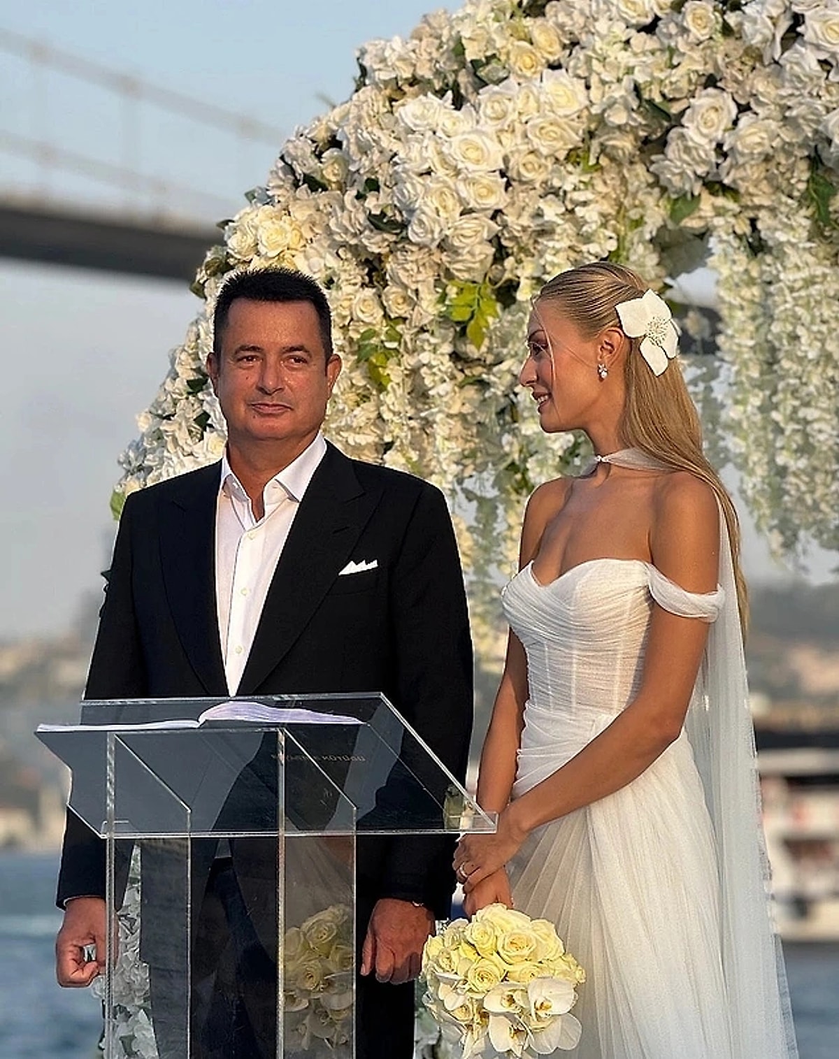 Şeyma Subaşı, Acun Ilıcalı'nın Çağla Altunkaya'yla Düğün Karelerini ...