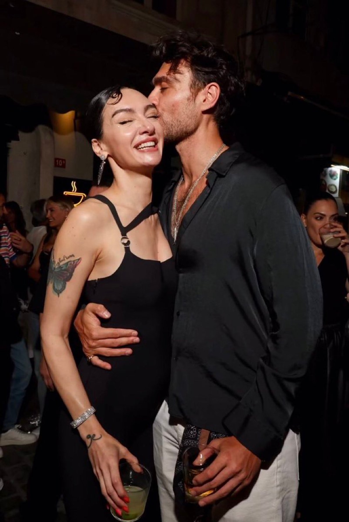 2024 'Aşk'ın Yılı Oldu: Birce Akalay ve Hakan Kurtaş Nikah Masasına ...