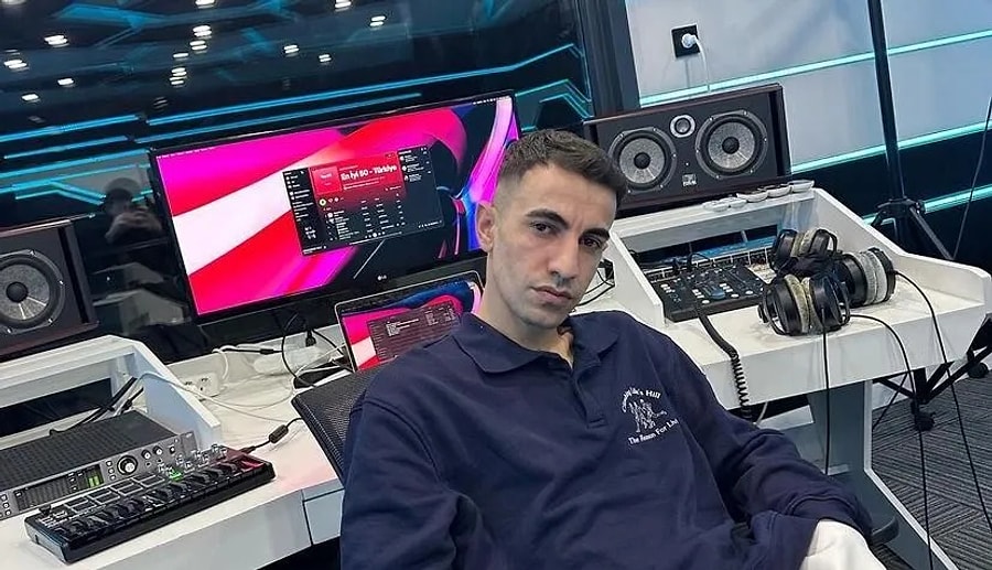 Ebo İsmiyle Tanınan İbrahim Tilaver Şarkısı 'Cıstak'ın Ünlü Platformdan Neden Kaldırıldığını ...