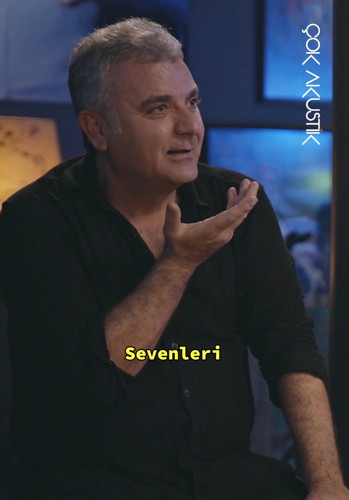 Oyuncu Safa Sarı’dan Alkışları Toplayan Tarkan Taklidine Bayılacaksınız ...