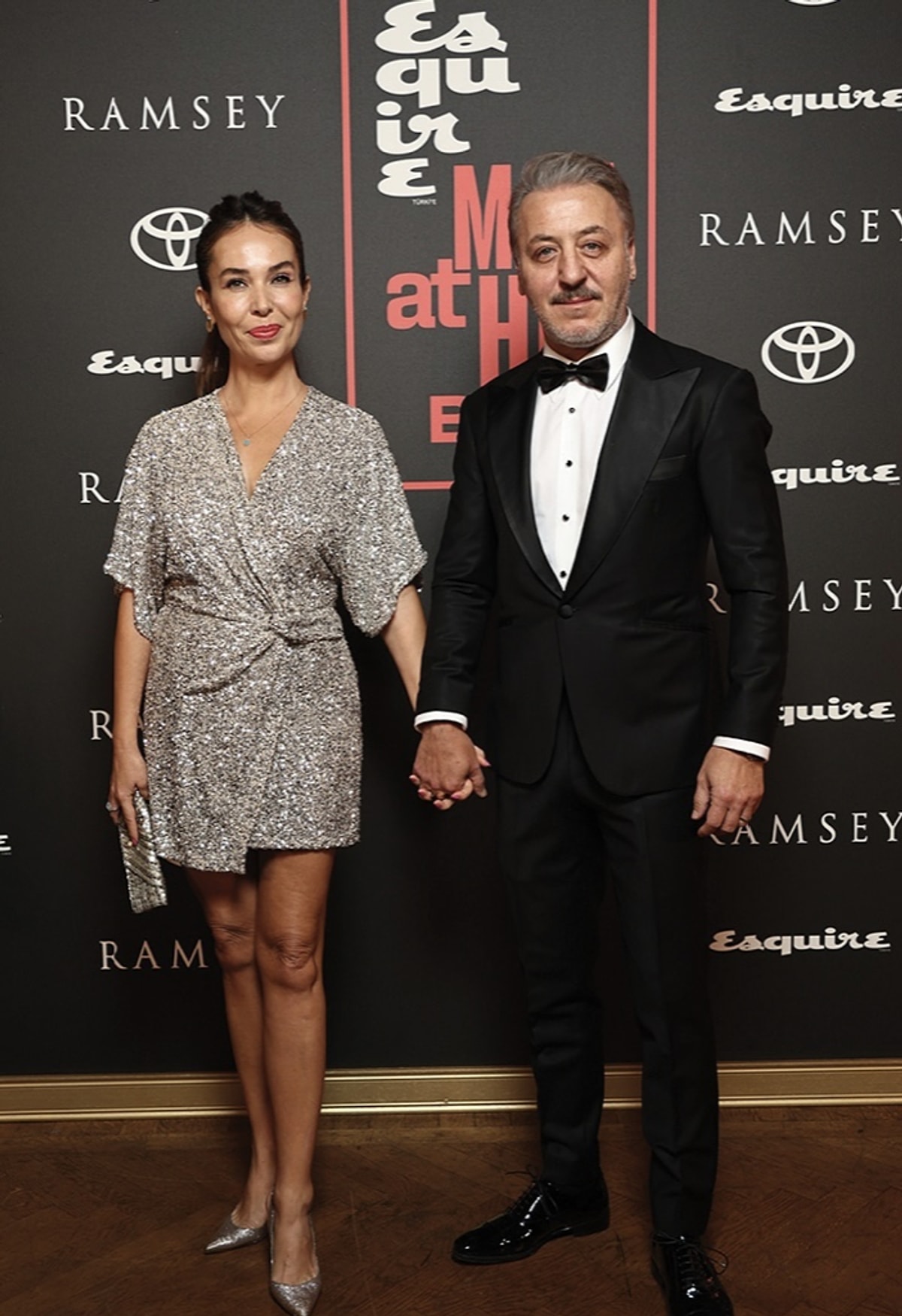 Alina Boz ve Umut Evirgen Çiftinin Ev Sahipliği Yaptığı Markanın Ödül ...