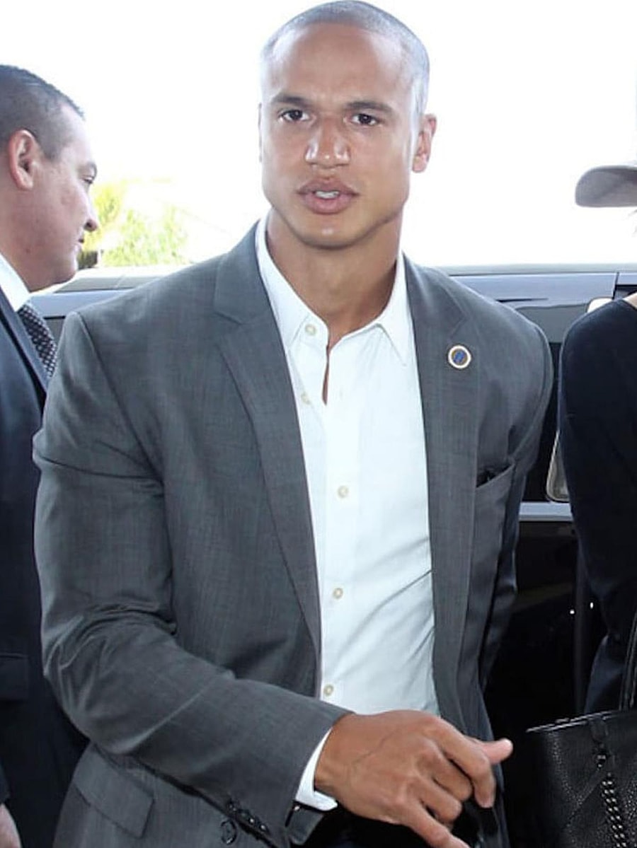 Dergi Kapaklarına Konu Olabilecek Yakışıklılıklarıyla Ünlü İsimlerin ...