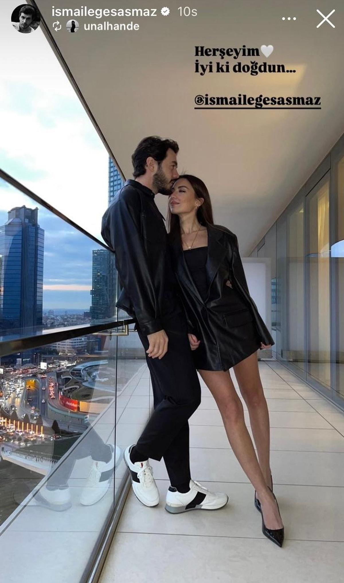 İsmail Ege Şaşmaz'ın Eşi Hande Ünal'ın Romantik Doğum Günü Paylaşımı ...