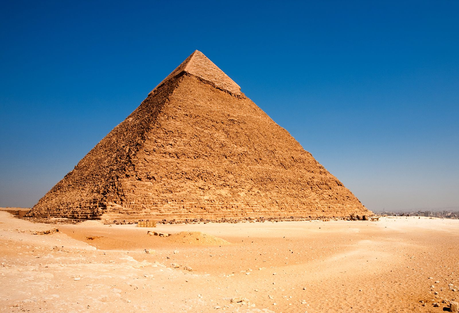 How Many Faces Does the Great Pyramid of Giza Really Have? - Onedio