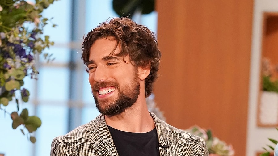 The Most Popular Actors of 2024 According to IMDb - Onedio