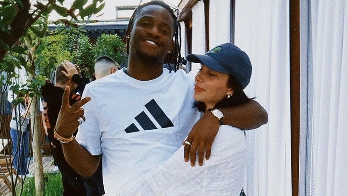 Galatasaray'da Michy Batshuayi'nin Nişanlısı Amely Maria ile Ayrıldığı ...