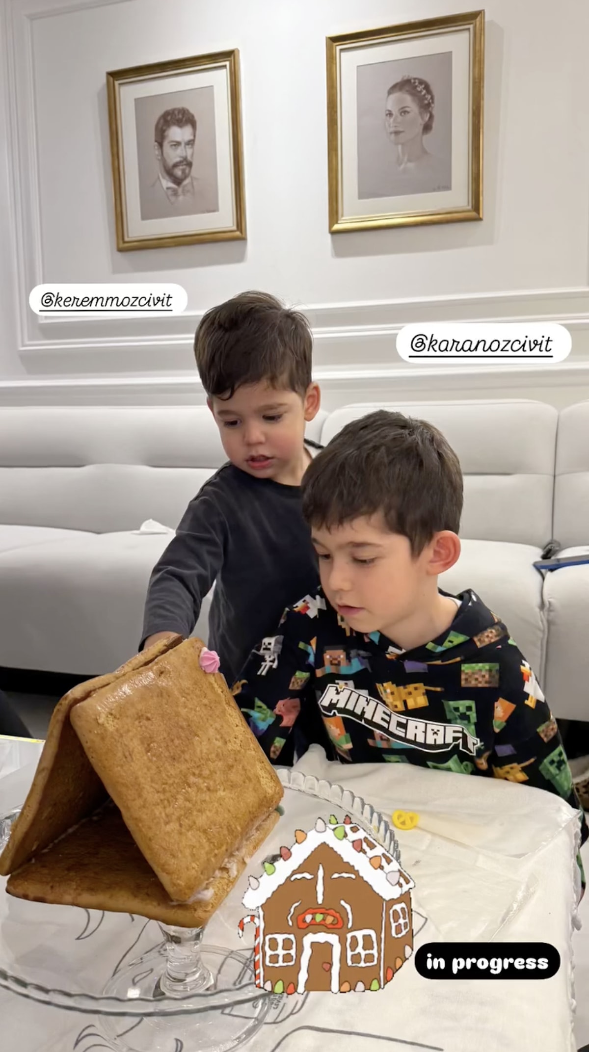 Evi Gerçekten Mimar Selim Tasarlamış: Fahriye Evcen'in Yılbaşı ...