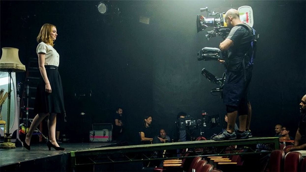 Behind the Scenes: The Movie Magic Behind Iconic Film Moments - Onedio