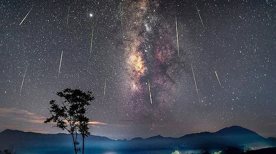 The Greatest Meteor Storm in History: The Night the Sky Fell in 1833 ...