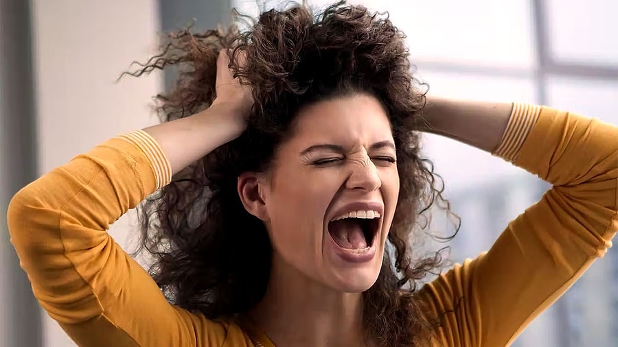 What is Screaming Therapy? How It Works & The Incredible Benefits - Onedio