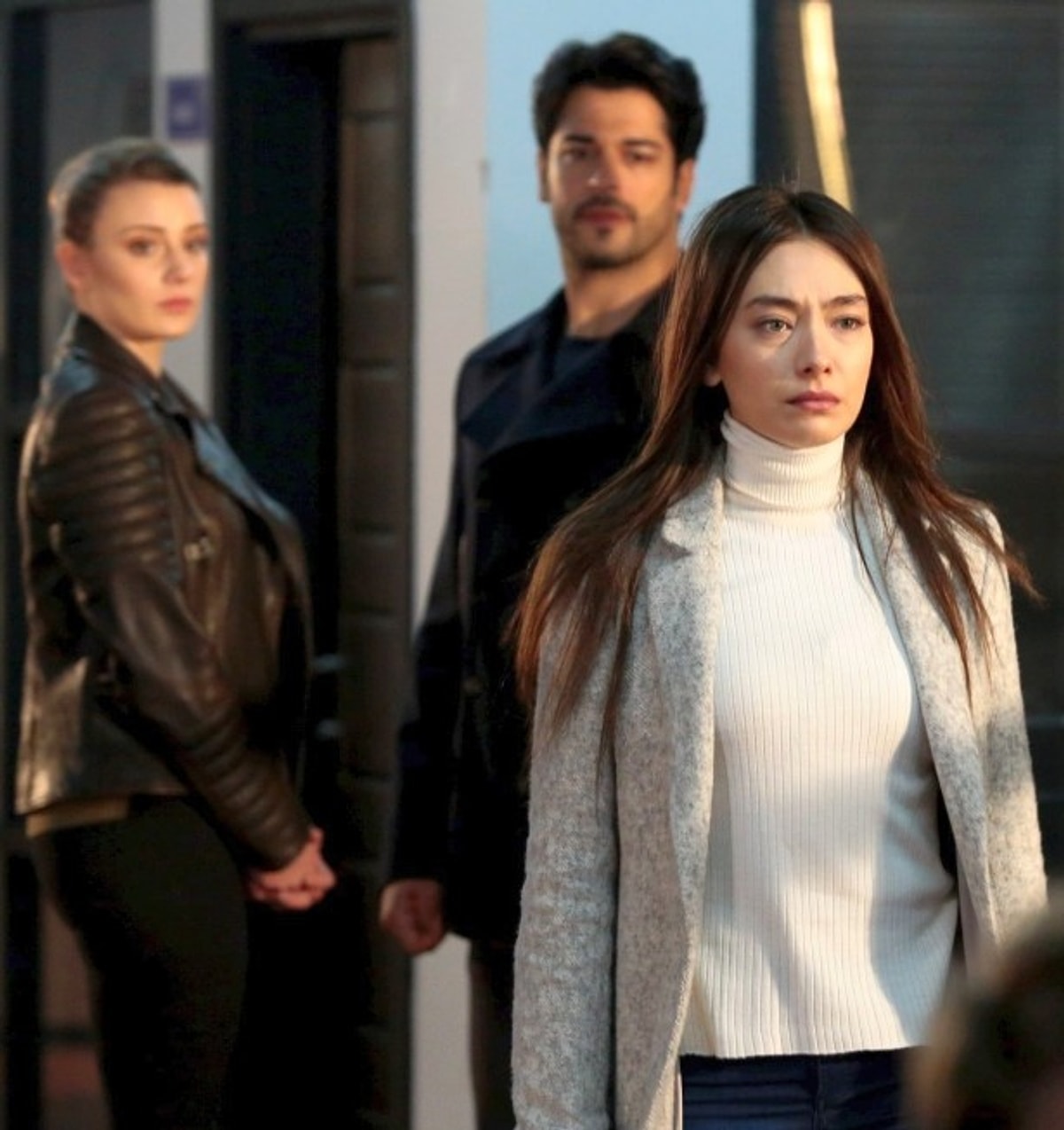 Kara Sevda Konusu Nedir, Oyuncuları Kimler? - Onedio