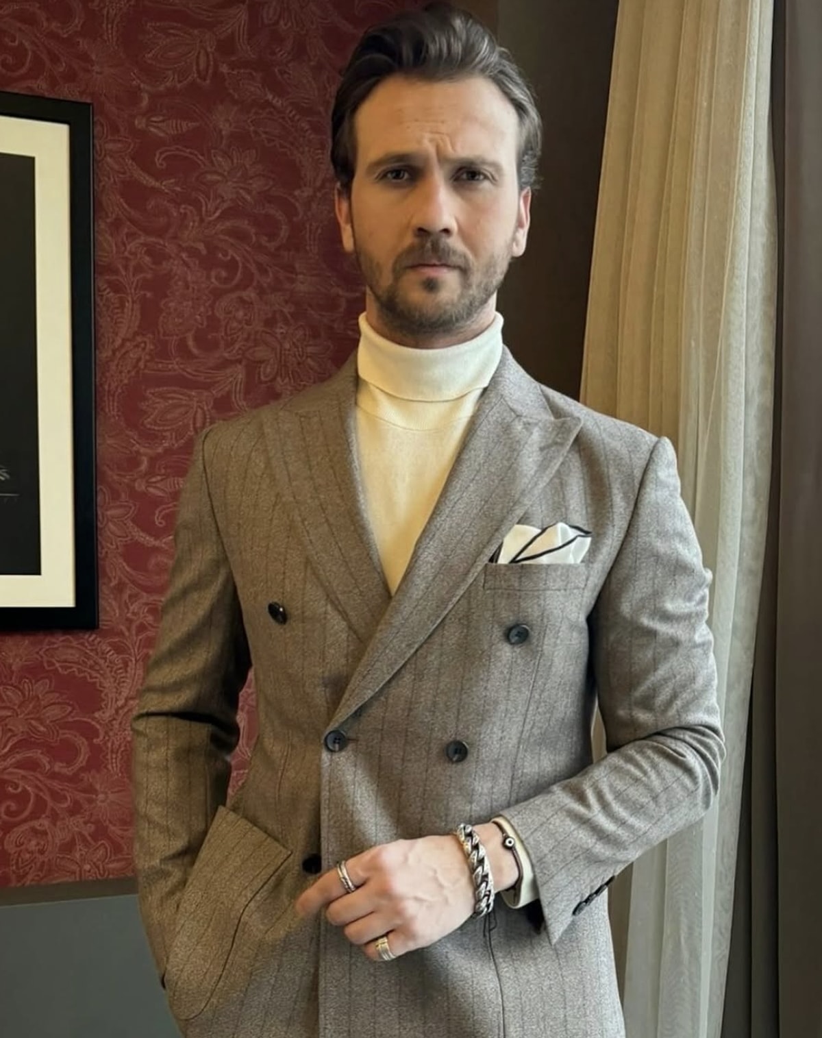 Aras Bulut İynemli ve Engin Akyürek Komşu Oldu! - Onedio