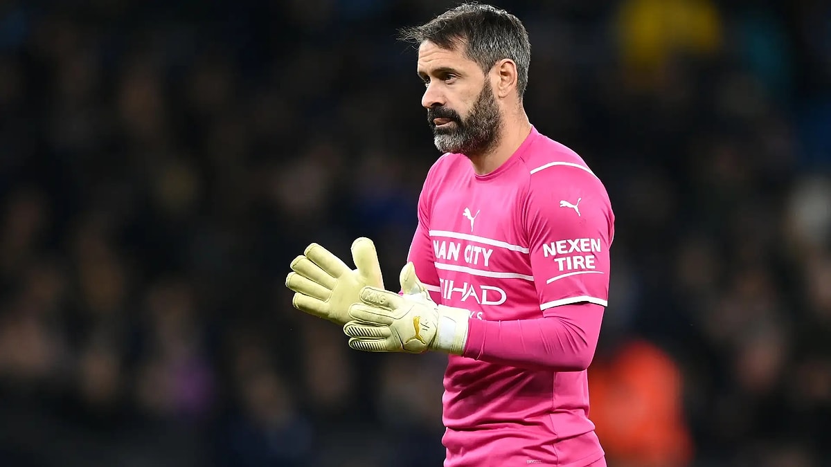 Scott Carson 2 Maça Çıktı 12 Kupa Kazandı - Onedio