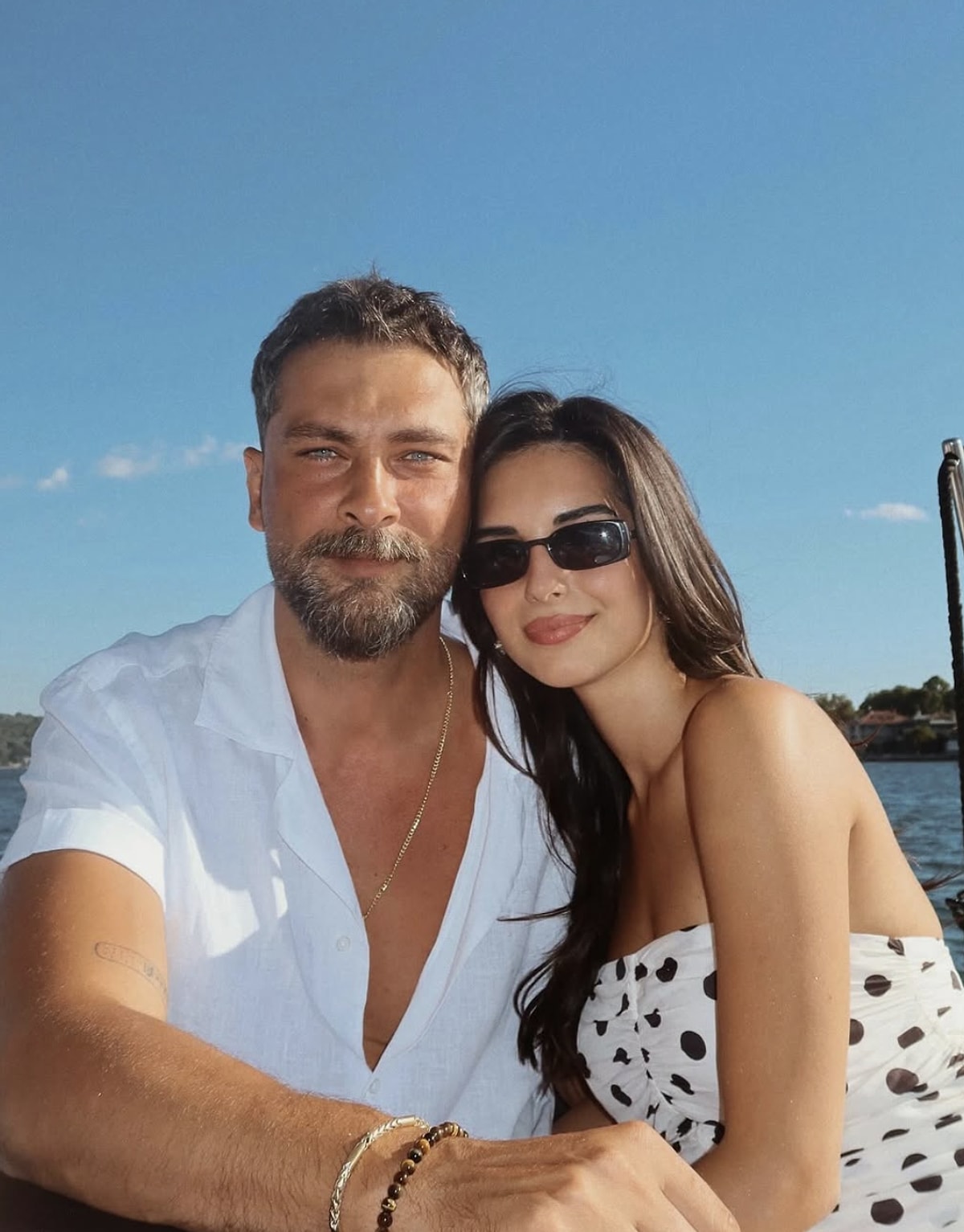 Onur Tuna'ya Sevgilisi Yasemin Yazıcı'dan Sürpriz Kutlama! - Onedio