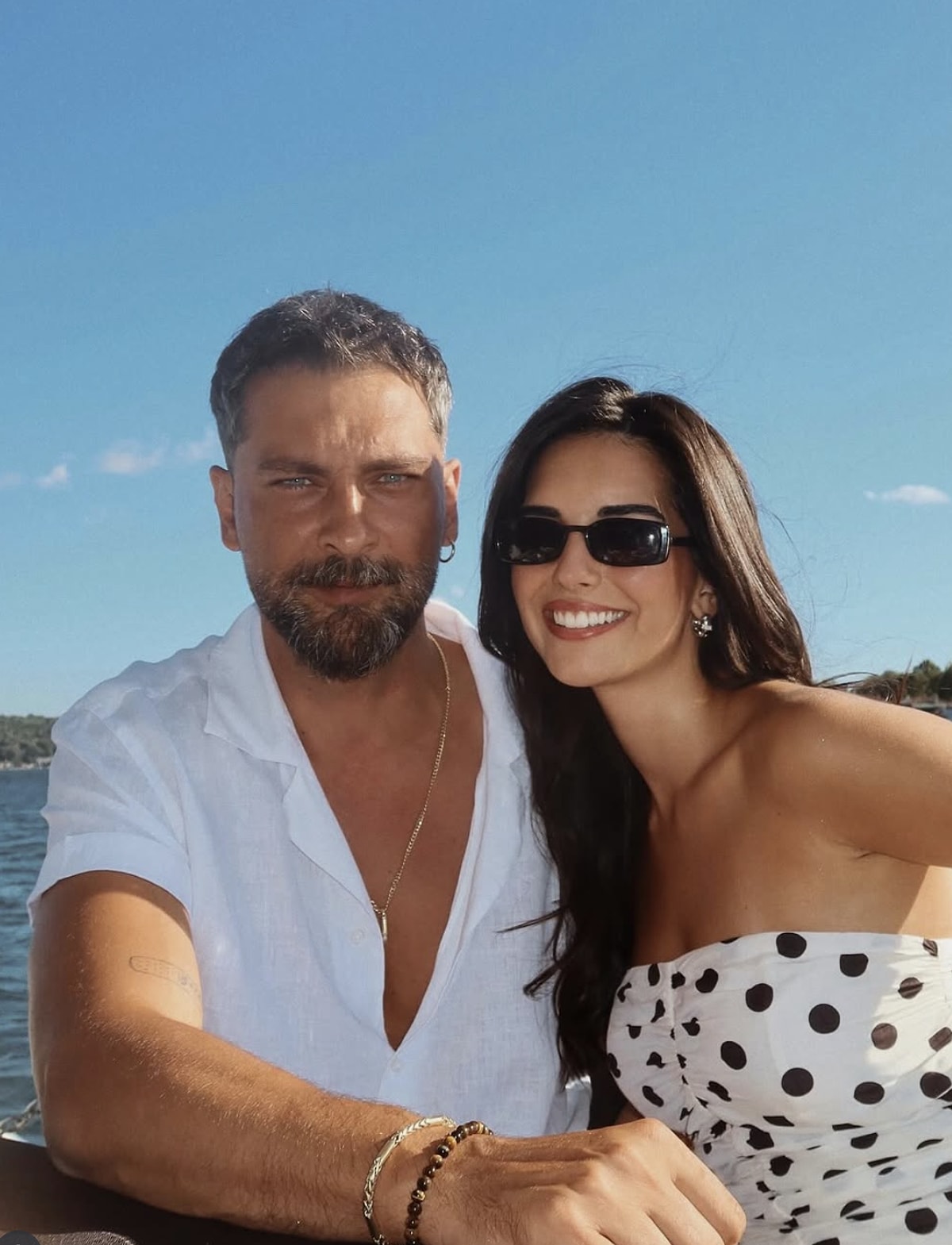 Onur Tuna'ya Sevgilisi Yasemin Yazıcı'dan Sürpriz Kutlama! - Onedio