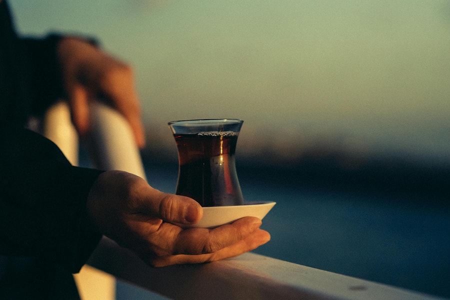 Turkish Tea Explained: Traditions and Brewing Tips - Onedio