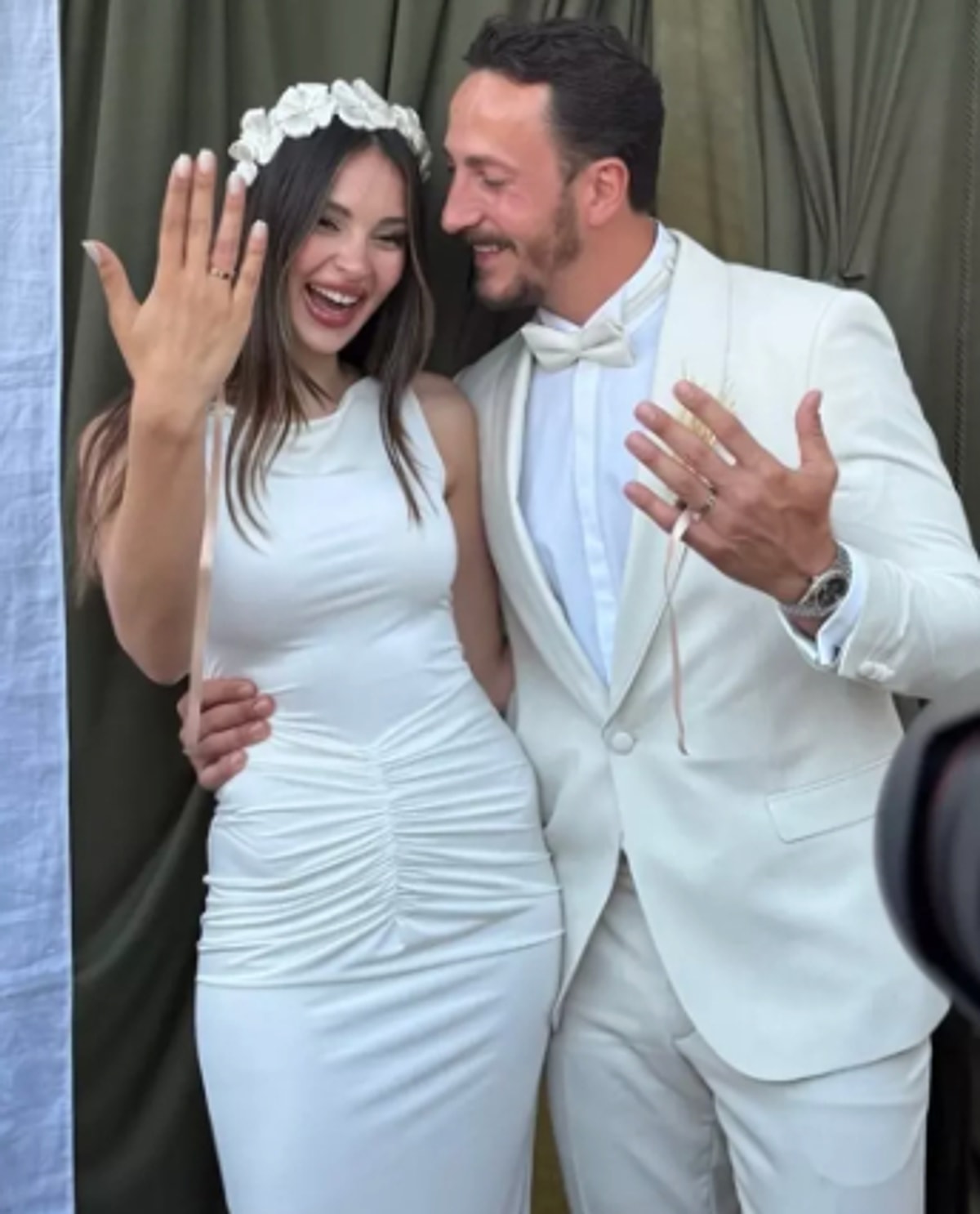 Survivor Berkan Karabulut ve Lale Onuk'tan Olay Kına Gecesi! - Onedio