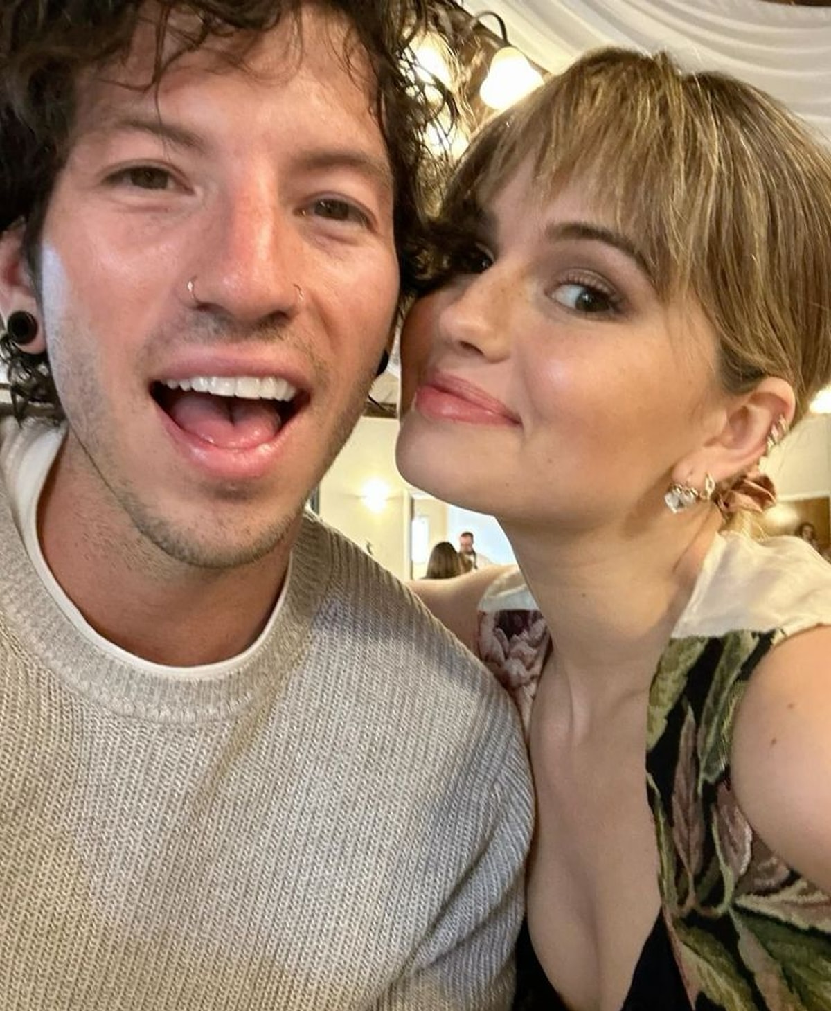 Debby Ryan, Müzisyen Eşi John Dun ile Bebek Bekliyorlar! - Onedio