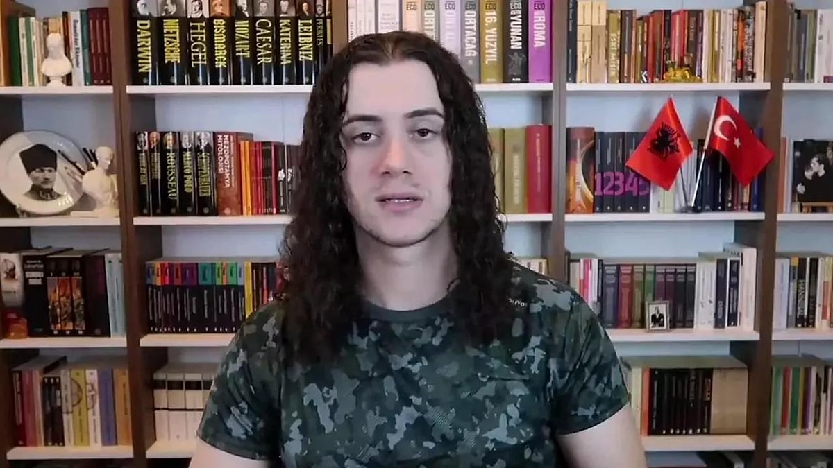 Diamond Tema Kimdir, Kaç Yaşında? Erişim Engeli mi Geldi? - Onedio