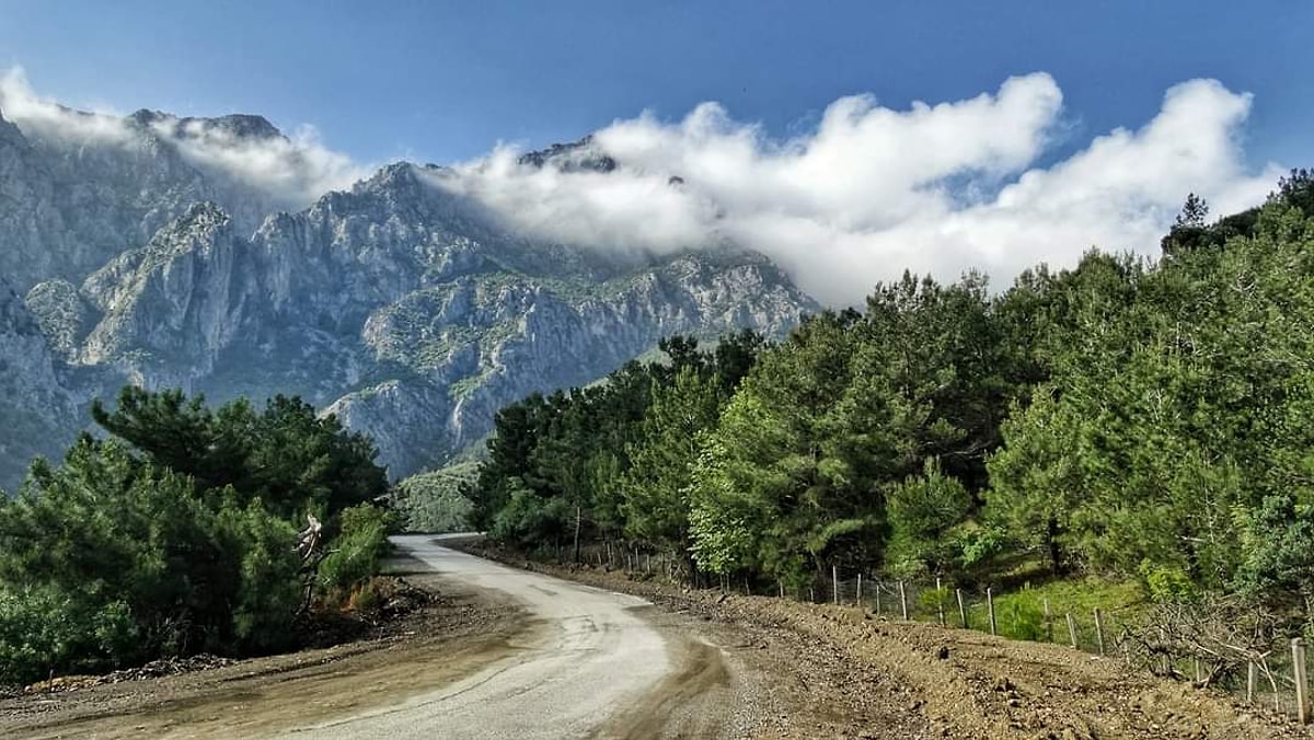 Manisa, Spil Dağı Üzerinden Uçaklar Neden Geçmiyor? - Onedio