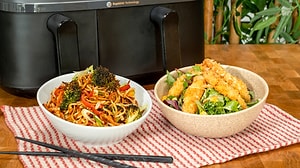 Airfryer'da Hardal Soslu Çıtır Tavuk Salatası ve Sebzeli Noodle Nasıl ...